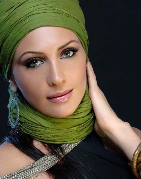 Rosa Catalano Death Fact Check, Birthday & Age | Dead or Kicking