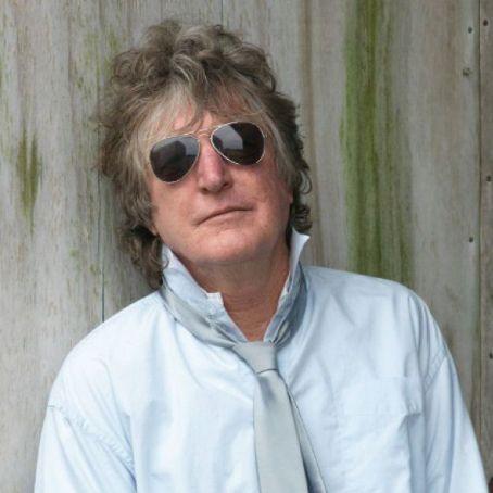 Sam Hunt (poet) Death Fact Check, Birthday & Age | Dead or Kicking