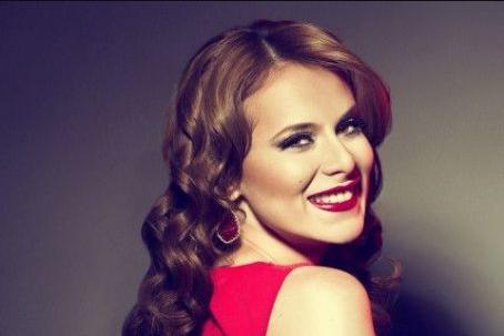 Samanta Mora Death Fact Check, Birthday & Age | Dead or Kicking