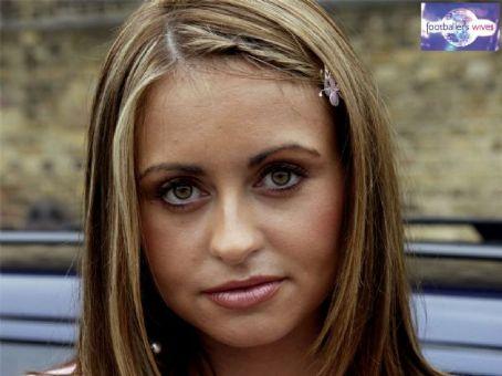 Sarah Barrand Death Fact Check, Birthday & Age | Dead or Kicking