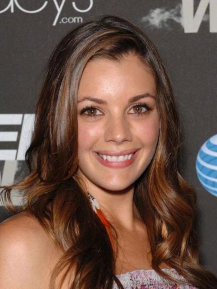 Sarah Habel Death Fact Check, Birthday & Age | Dead or Kicking