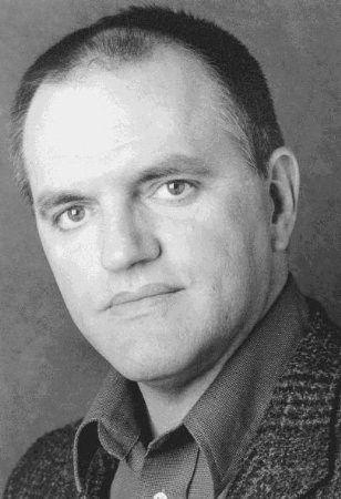 Scott MacDonald Death Fact Check, Birthday & Age | Dead or Kicking