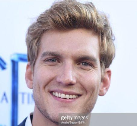 Scott Michael Foster Death Fact Check, Birthday & Age