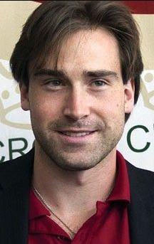 Sean Stone Death Fact Check, Birthday & Age | Dead or Kicking