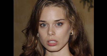 Shanna Collins Death Fact Check, Birthday & Age | Dead or Kicking