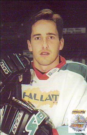 Shayne McCosh Death Fact Check, Birthday & Age | Dead or Kicking