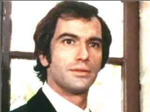 Simón Andreu Death Fact Check, Birthday & Age | Dead or Kicking