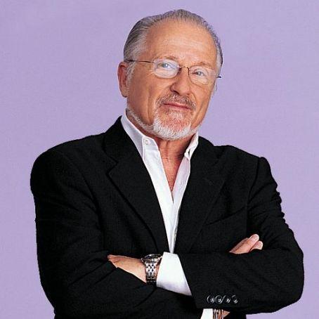 Stan Herman Death Fact Check, Birthday & Age | Dead or Kicking