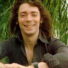Steve Hackett Death Fact Check, Birthday & Age | Dead or Kicking