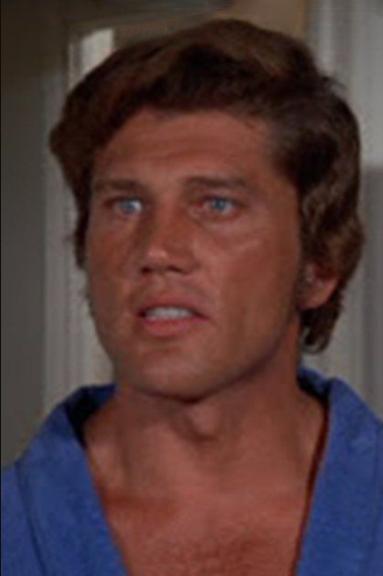 Steve Sandor Death Fact Check, Birthday & Age | Dead or Kicking