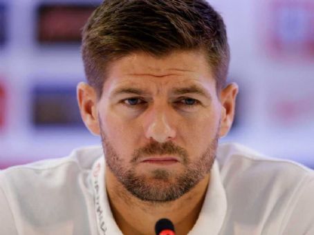 Steven Gerrard Death Fact Check, Birthday & Age | Dead or Kicking