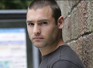 Stuart Manning Death Fact Check, Birthday & Age | Dead or Kicking