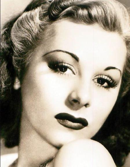 Susan Miller Death Fact Check, Birthday & Age | Dead or Kicking