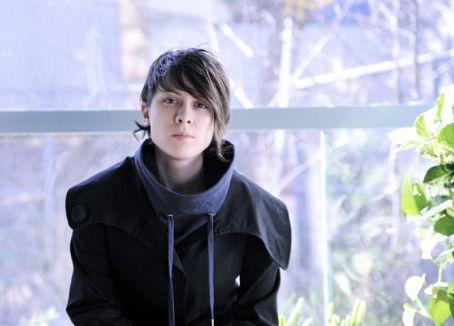 Tegan Quin Death Fact Check, Birthday & Age | Dead or Kicking