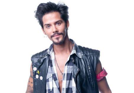 Tiago Moura Death Fact Check, Birthday & Age | Dead or Kicking