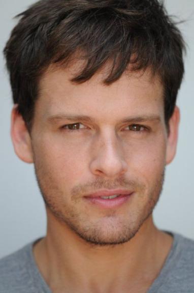 Toby Moore Death Fact Check, Birthday & Age | Dead or Kicking