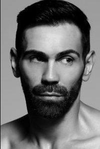 Tom Benedict Knight Death Fact Check, Birthday & Age | Dead or Kicking