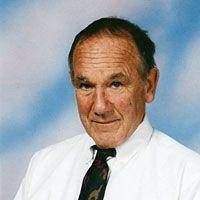 Tom Mannion Death Fact Check, Birthday & Age | Dead or Kicking