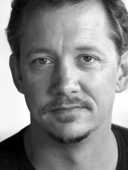 Tom Wood Death Fact Check, Birthday & Age | Dead or Kicking