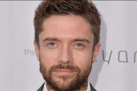 Topher Grace Death Fact Check, Birthday & Age | Dead or Kicking