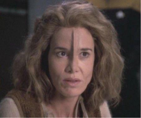 Tracey Ellis Death Fact Check, Birthday & Age | Dead or Kicking