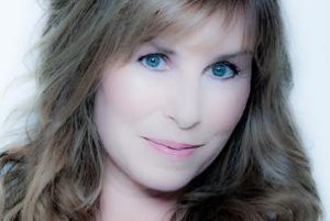 Tracey Noonan Death Fact Check, Birthday & Age | Dead or Kicking