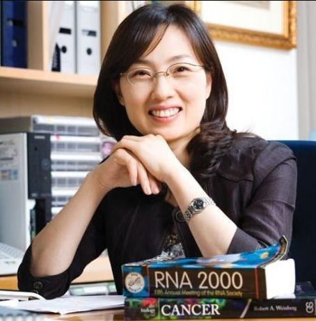 V. Narry Kim Death Fact Check, Birthday & Age | Dead or Kicking