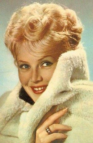 Valentina Titova Death Fact Check, Birthday & Age | Dead or Kicking