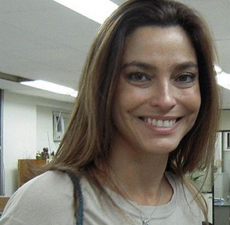 Valéria Monteiro Death Fact Check, Birthday & Age | Dead or Kicking
