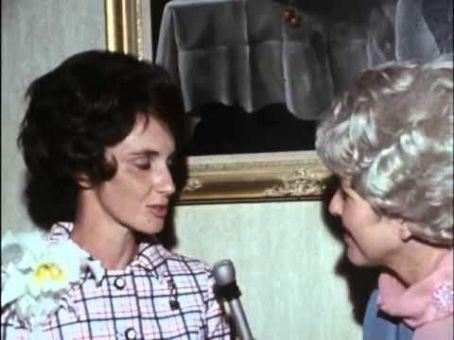 Valerie Hoard Death Fact Check, Birthday & Age | Dead or Kicking