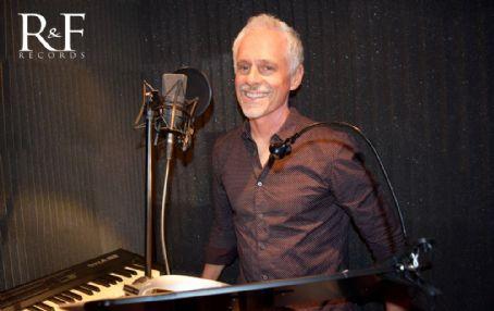 Wayne Isaak Death Fact Check, Birthday & Age | Dead or Kicking