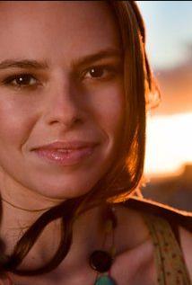 Zoe Simpson Death Fact Check, Birthday & Age | Dead or Kicking